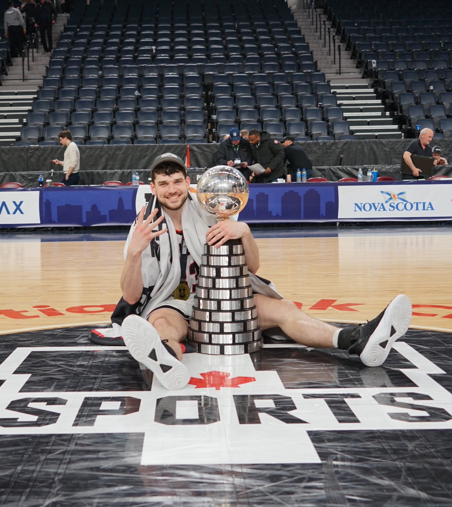 YXU Basketball
